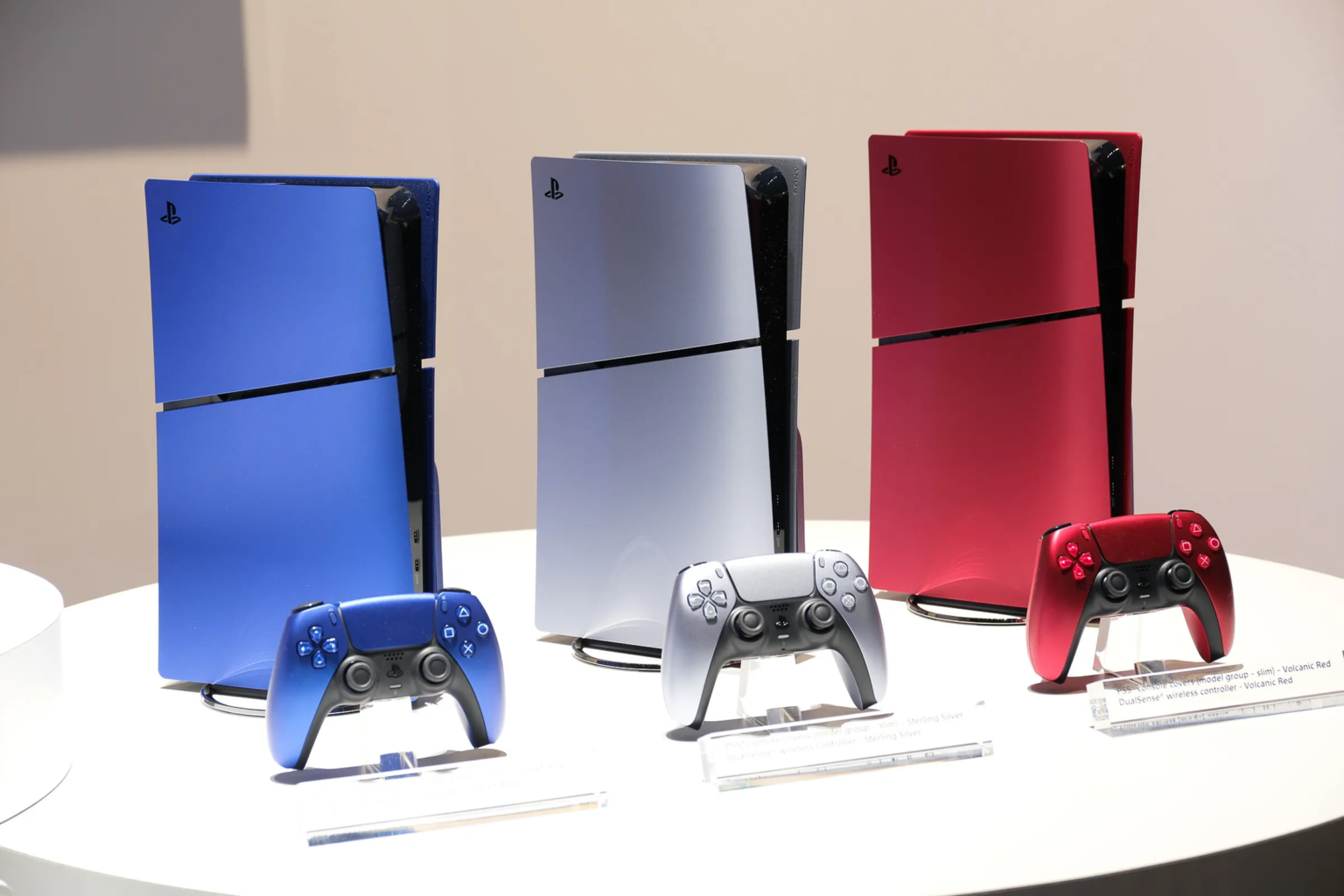 Entenda a diferença entre o PlayStation 5 Slim e o normal